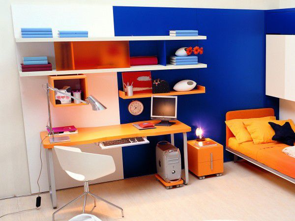 Contemporary desk - BOISERIE E SCRITTOI - Clei - wooden / with shelf ...