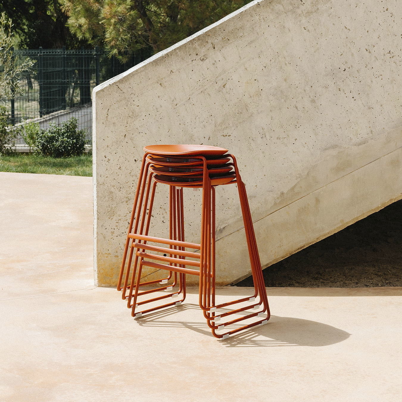 Contemporary bar stool - Mate Sledge - Enea - leather / polypropylene ...