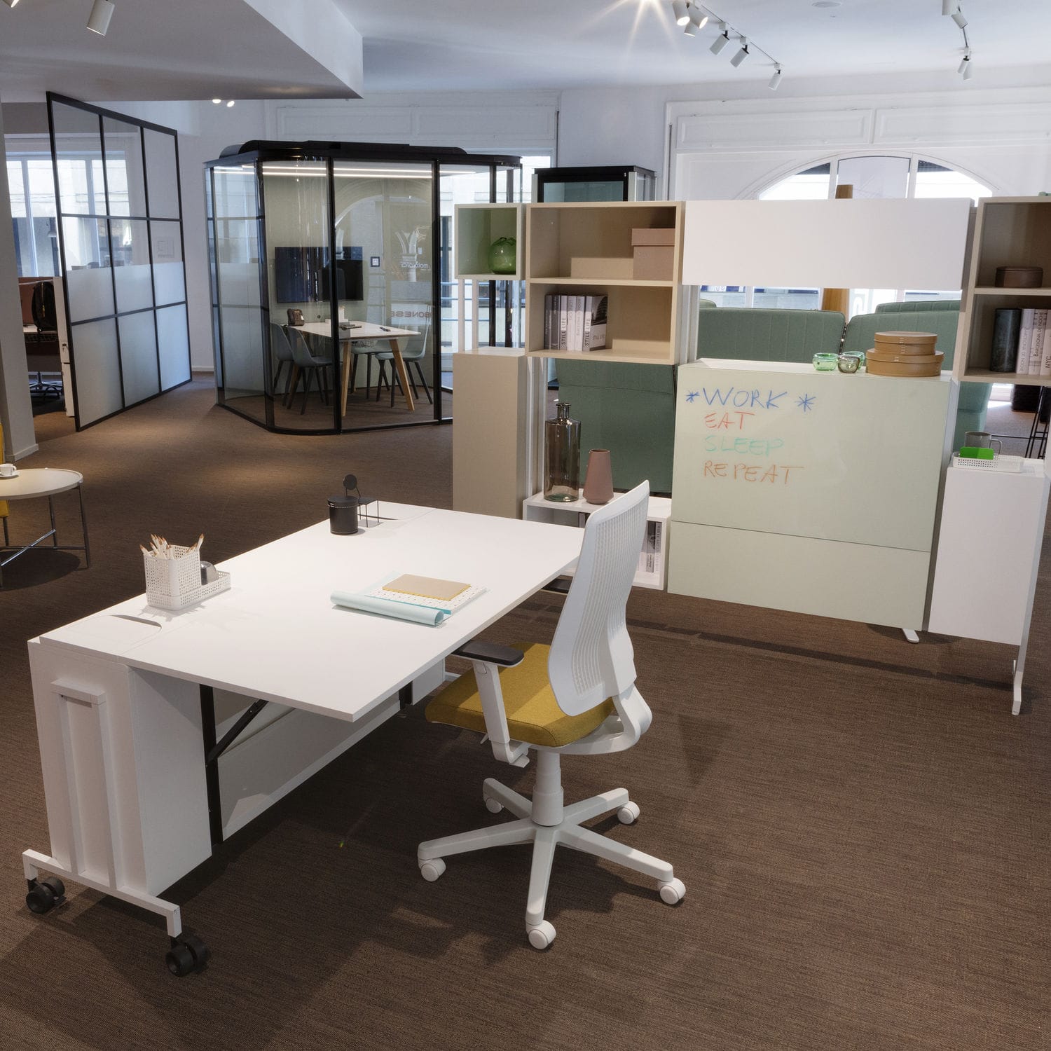 Free-standing desk - MOBILE - ESTEL - contemporary / wooden / straight