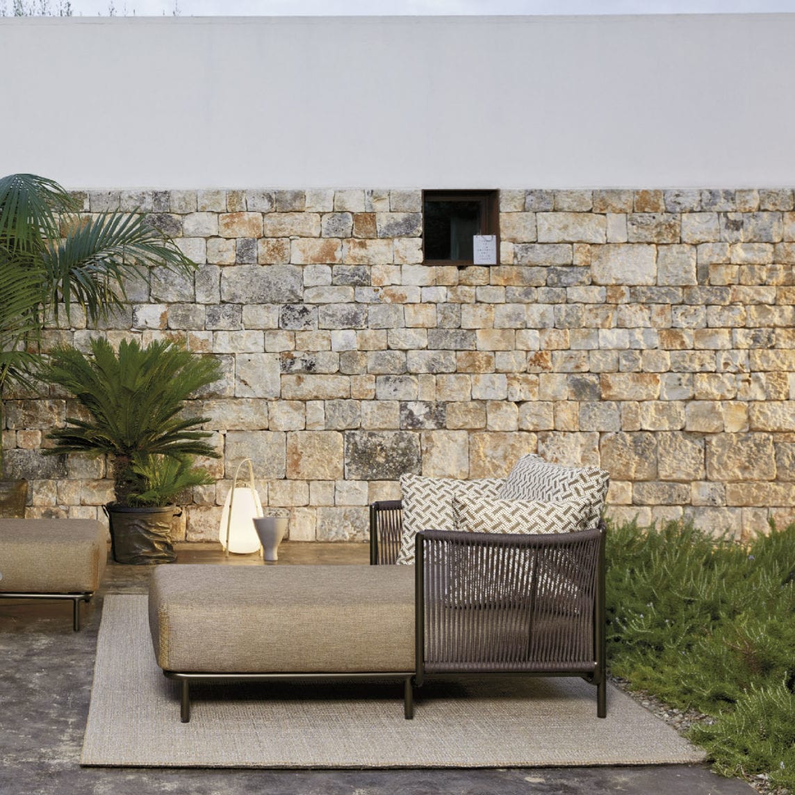 Contemporary chaise longue - QUEEN - Roberti Rattan - fabric ...