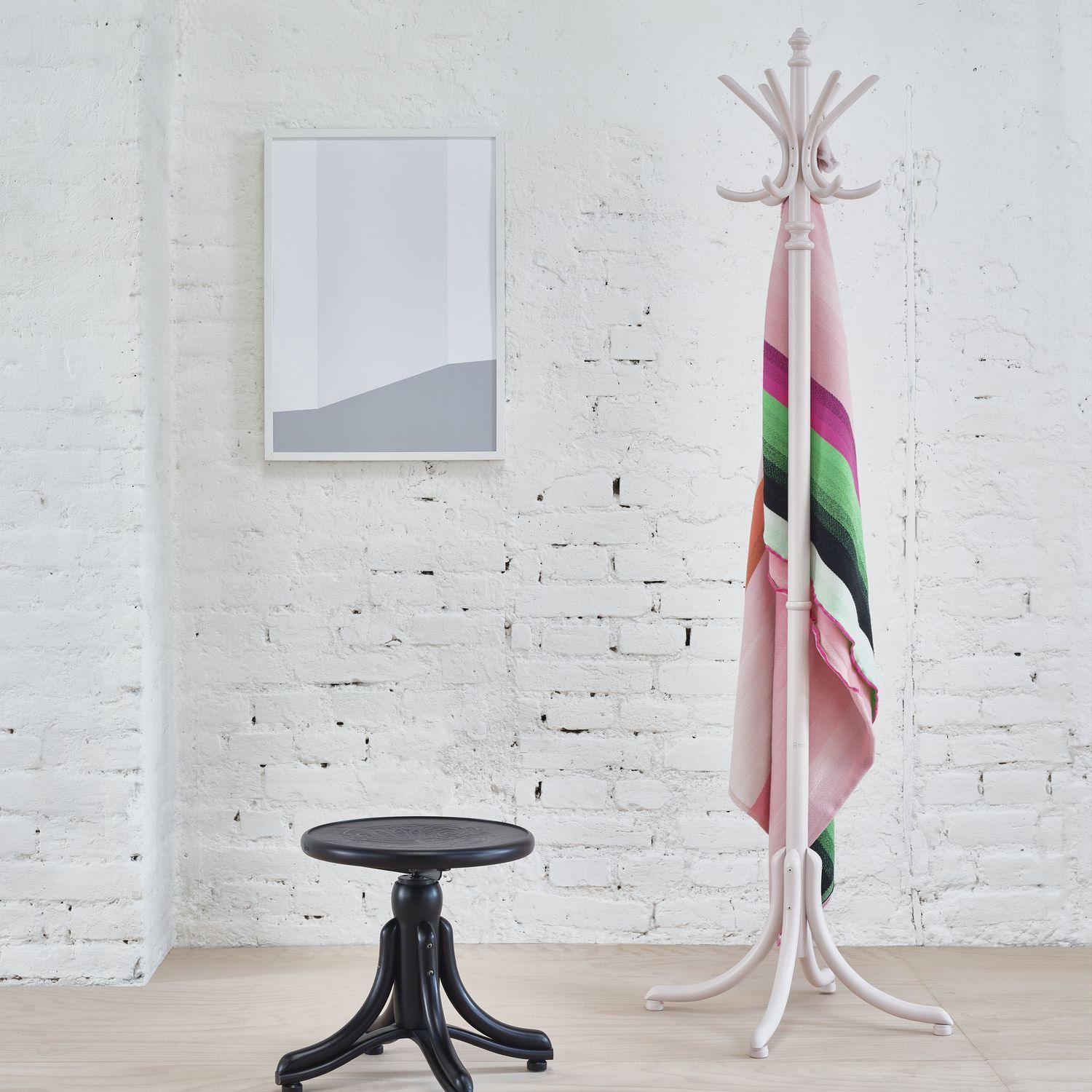 Floor coat rack - Stand by 020 - TON a.s. - traditional / beech / white