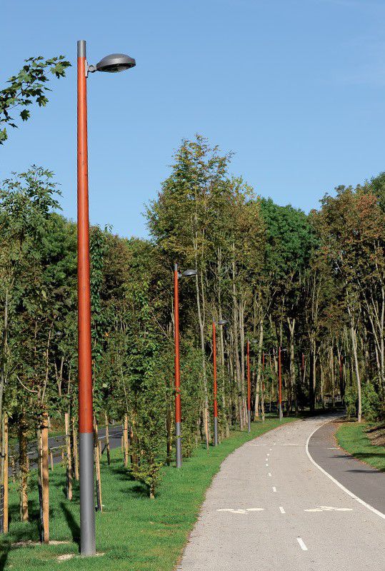 Lighting pole - Kiowa - Eclatec - glue-laminated wood / larch ...