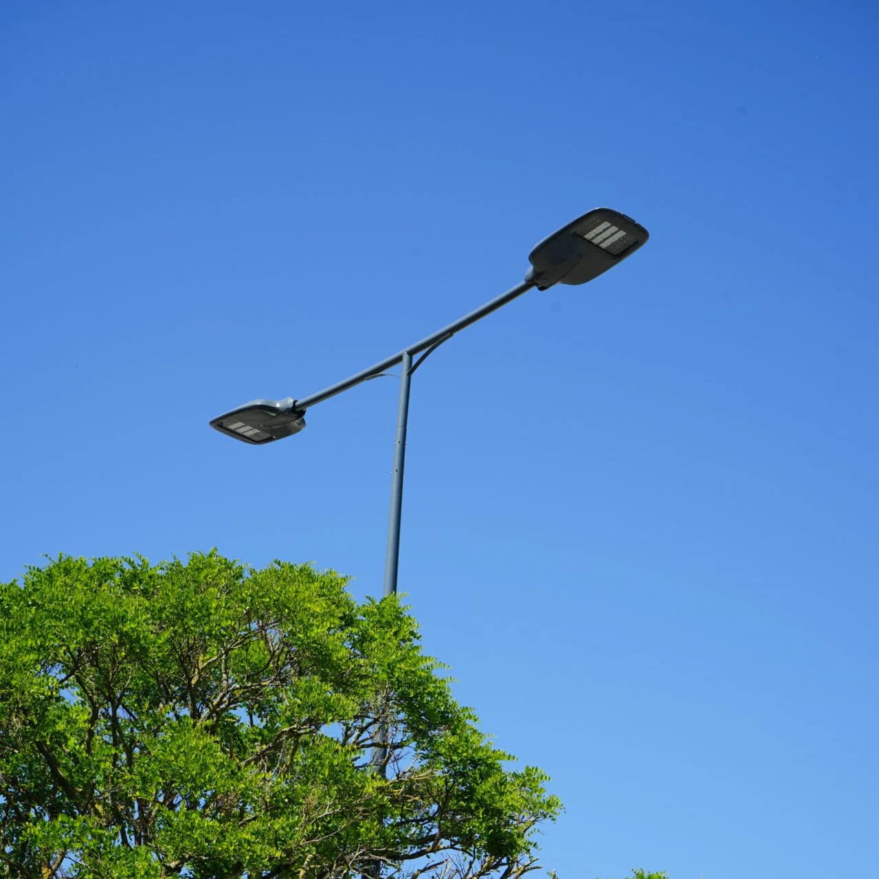 Urban lamp post - Noa - Eclatec - contemporary / aluminum / with ...