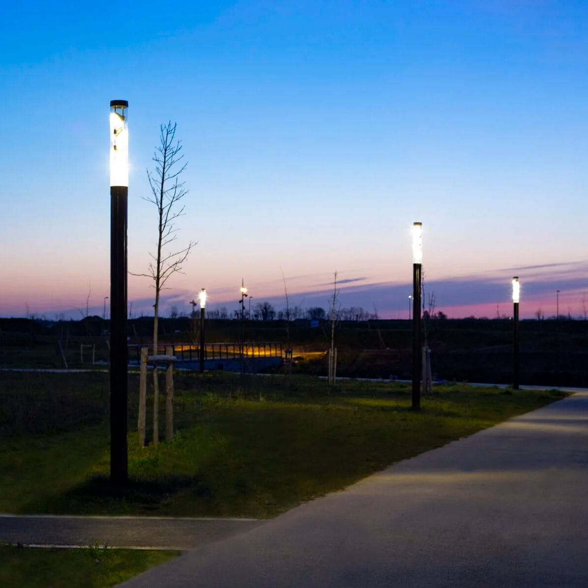 Contemporary light column - Amarante - Eclatec - aluminum / steel / polycarbonate