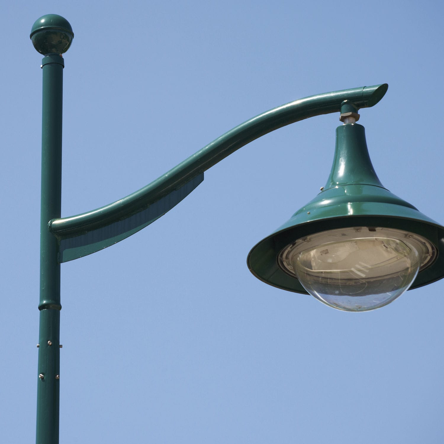 Urban lamp post - ORIENT - Valmont France - traditional / aluminum / steel