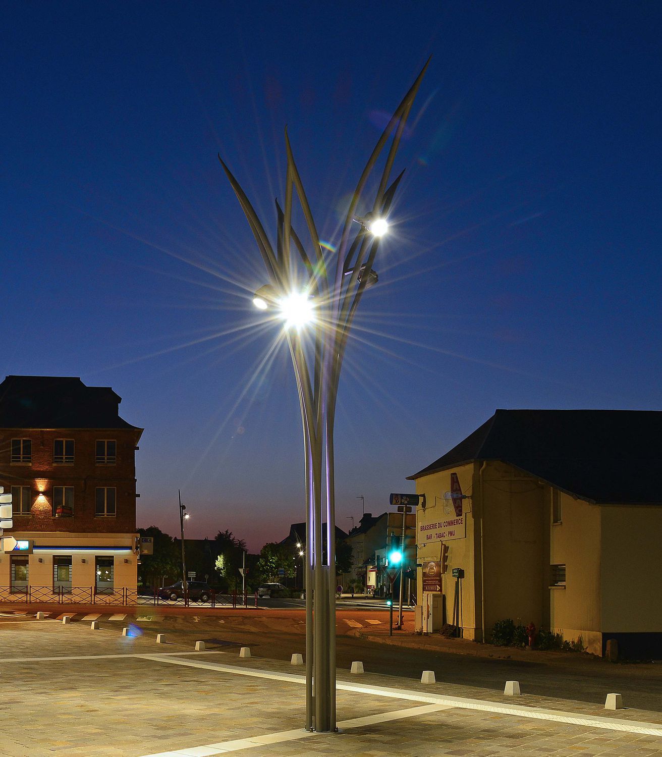 Urban lamp post - FLOWA² - Valmont France - original design / steel ...