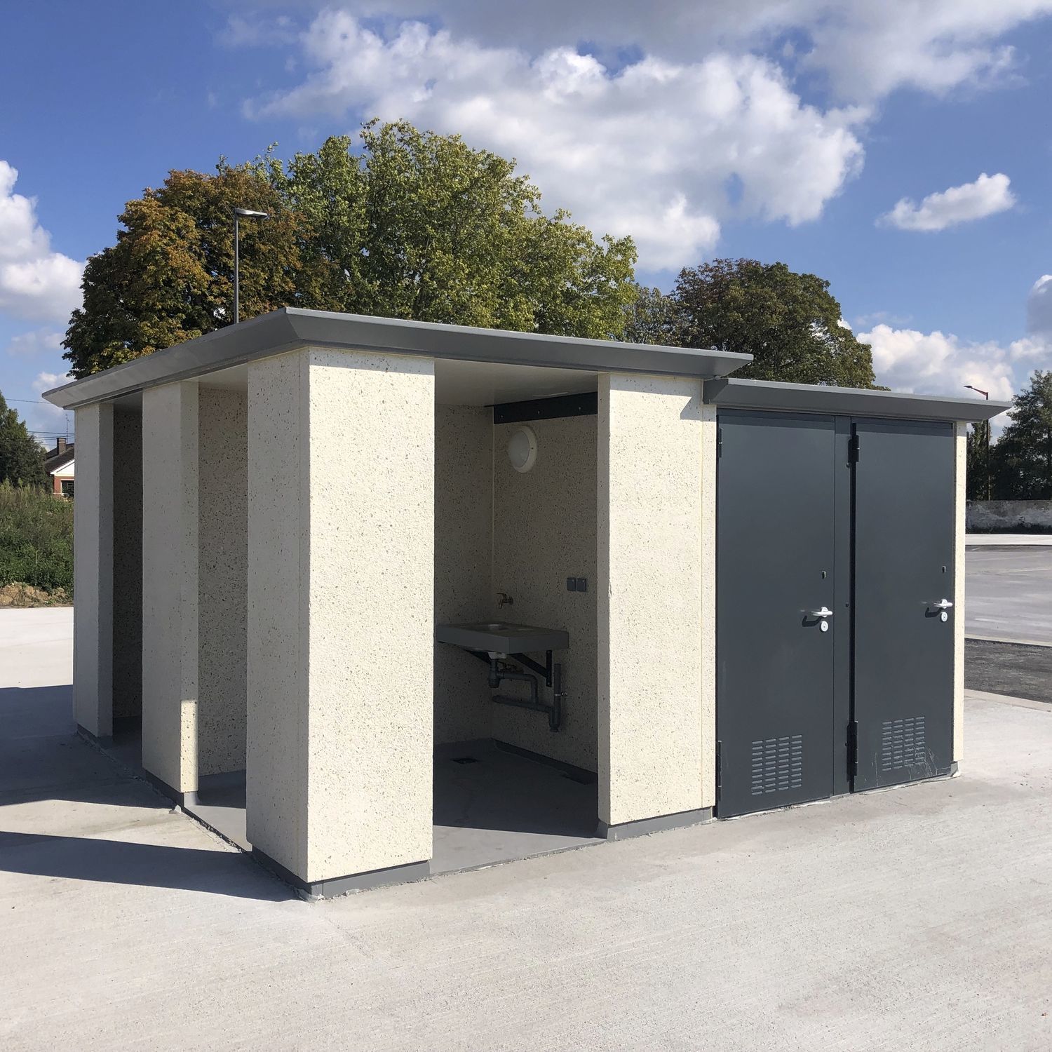Concrete toilet cabin - SANINOMADE - Francioli