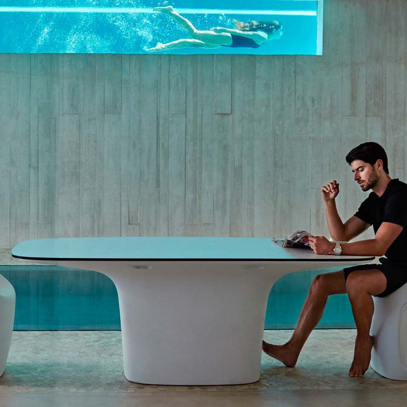 Contemporary table - UFO - VONDOM - glass / polyethylene base / oval