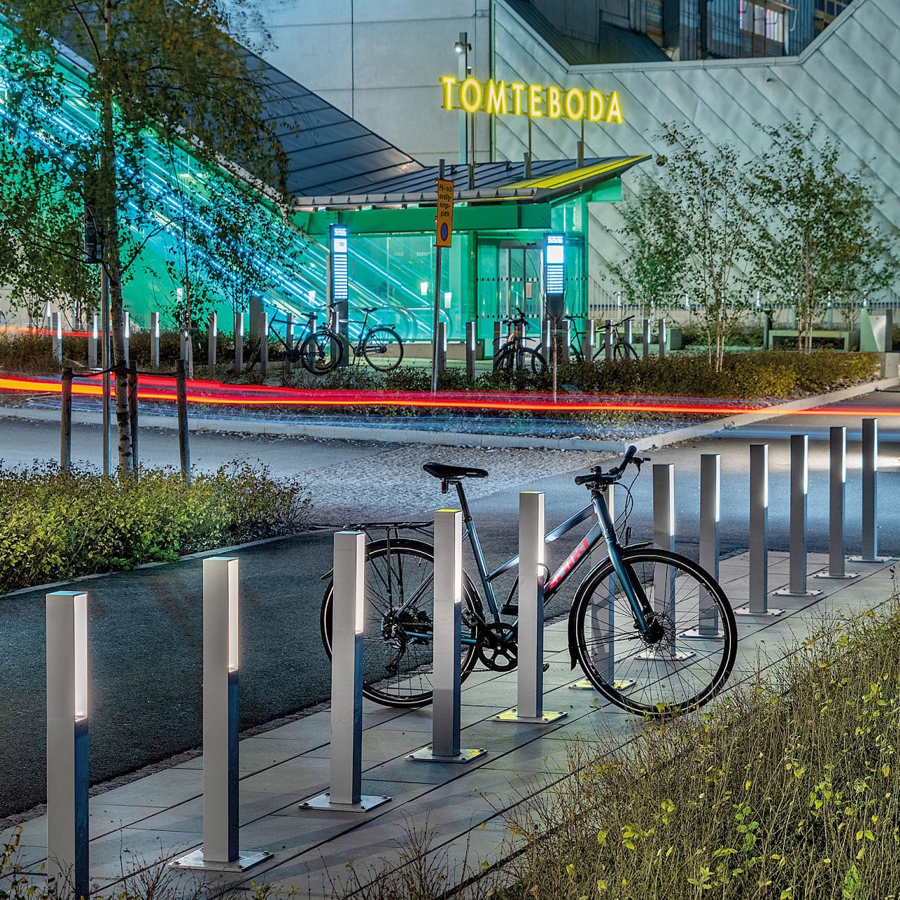 Floor-mounted bike rack - Blenda - NOLA INDUSTRIER - aluminum / with ...