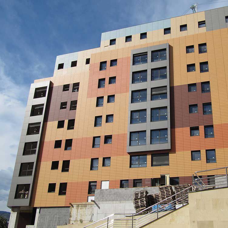 Ventilated facade cladding - WAVY AQUA - FAVETON - panel / ceramic ...