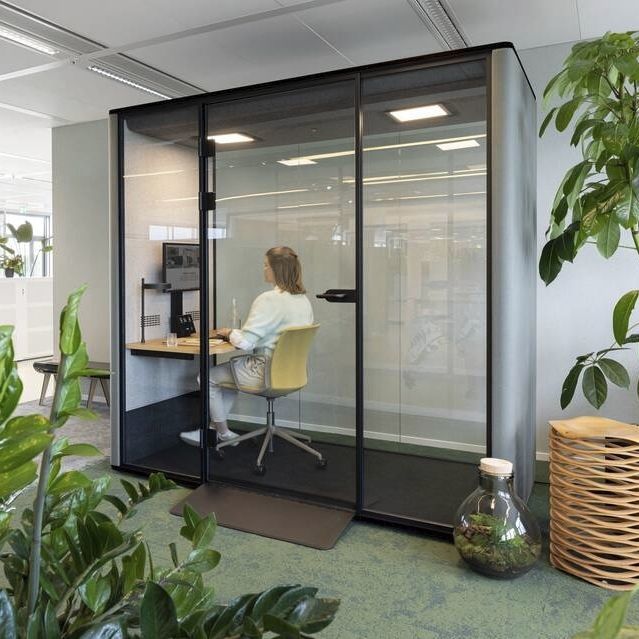 Acoustic privacy office space - SILENCE CHAT - Ahrend - glass