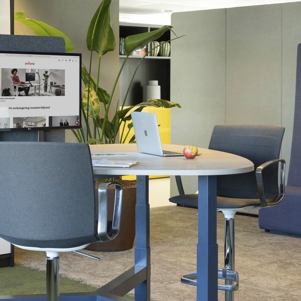 Contemporary table - BALANCE - Ahrend - wooden / metal / metal base