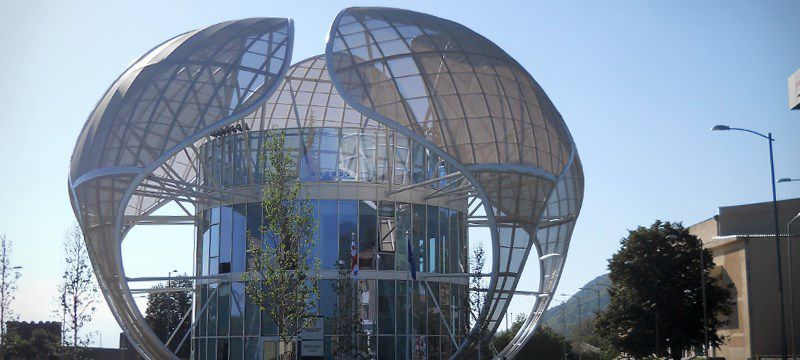 Metal frame tensile structure - Tensaform - for facade / with PVC ...