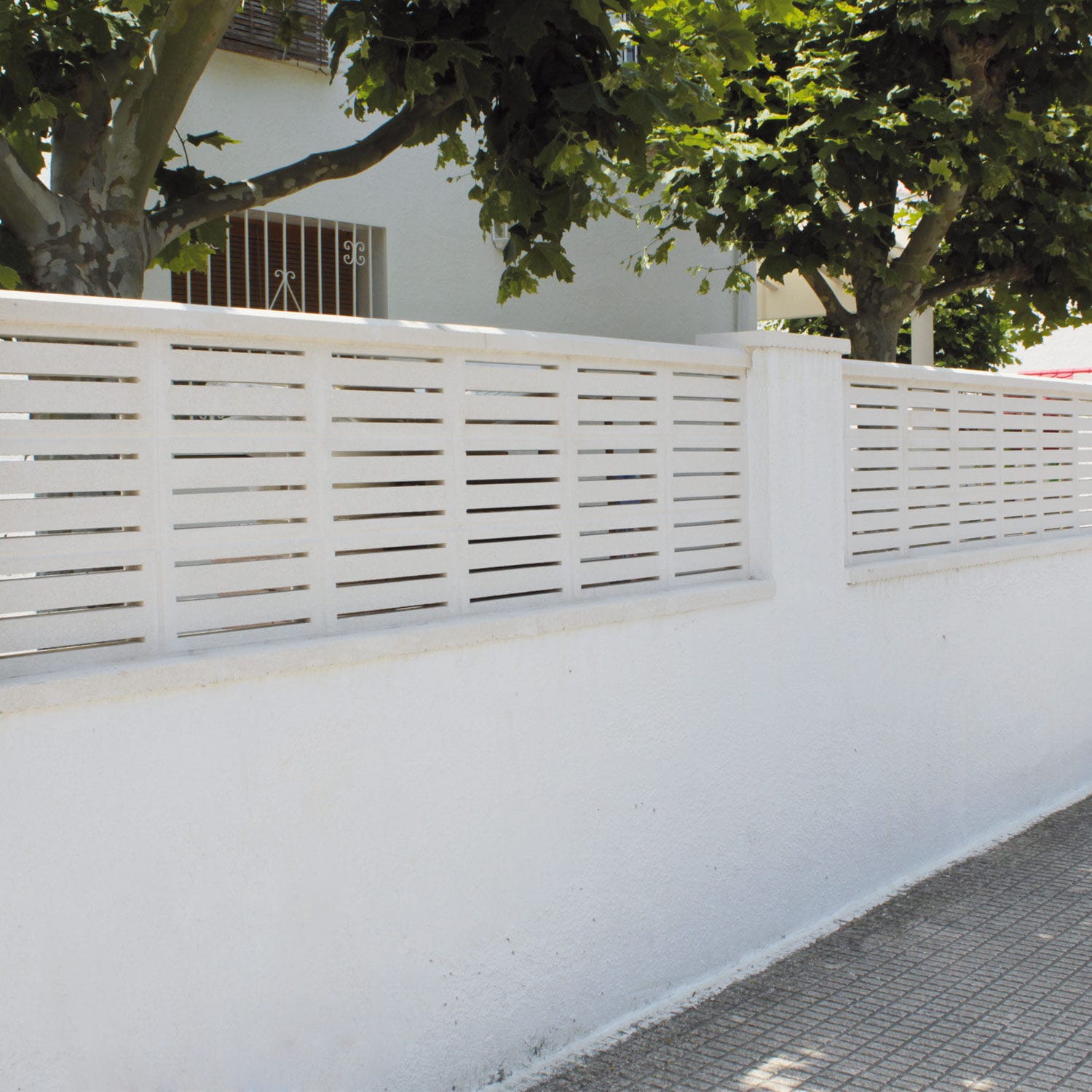 Precast concrete screen wall - ALTEA - Verniprens - garden / patio