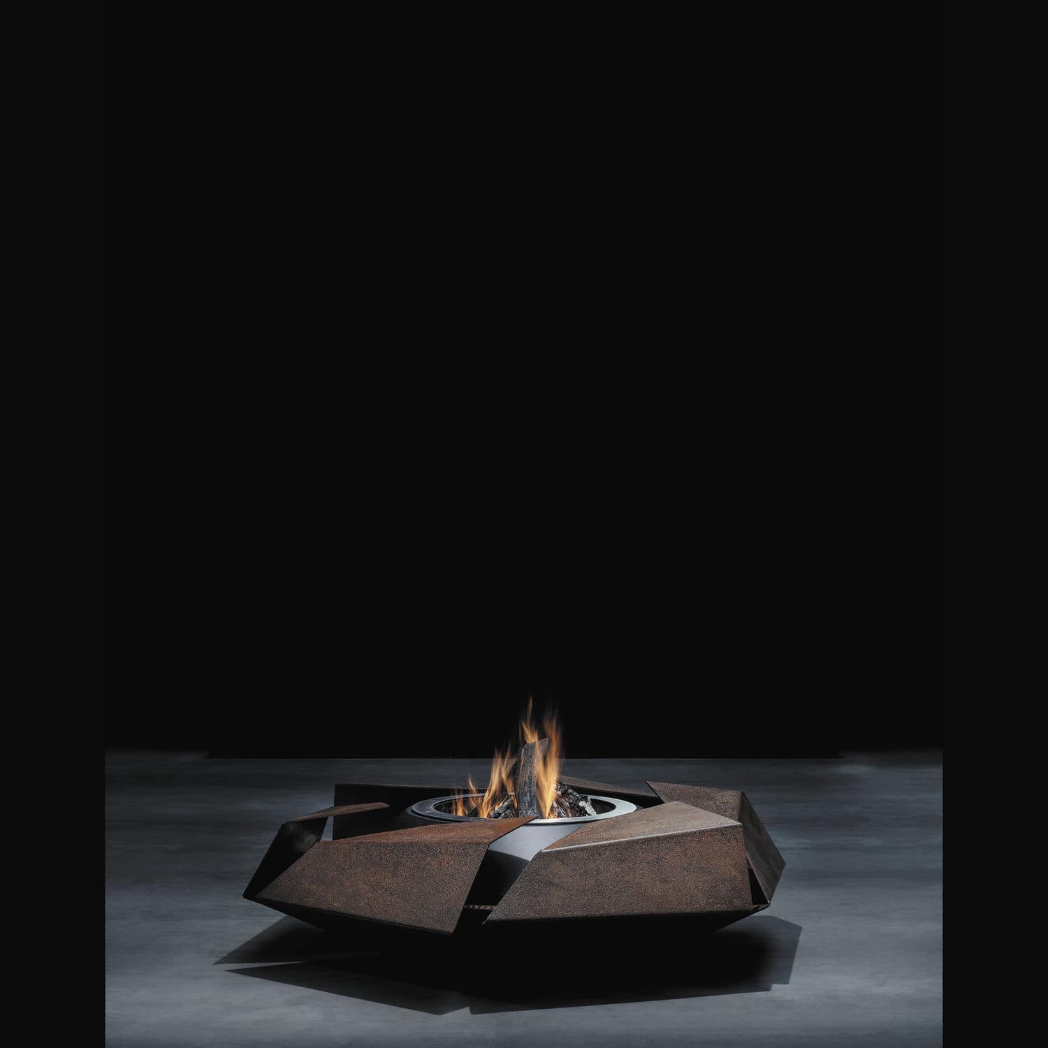 Wood-burning fire pit - STRAVAGANZA - Glammfire - bioethanol / solid ...
