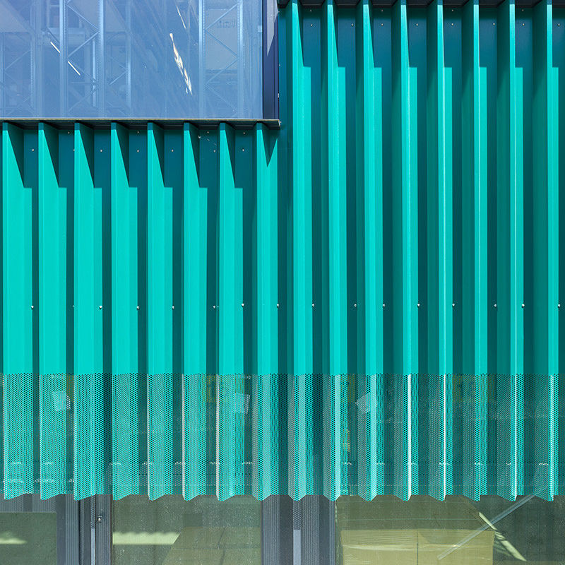 Ribbed cladding - MONTAFORM® DESIGN 100-3/825 - MONTANA BAUSYSTEME ...