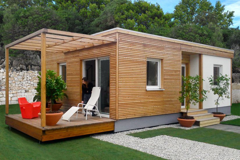 Prefab house / modular / contemporary / solid wood - LIVING UNIT - Riko ...
