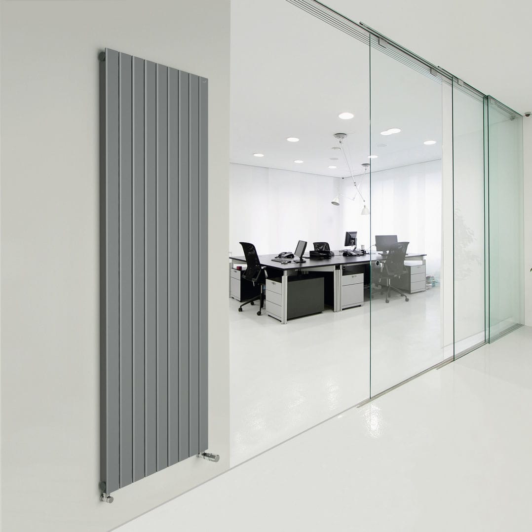 Hot water radiator - RODA - Zehnder - electric / 751 w...1000 w / 1001 ...