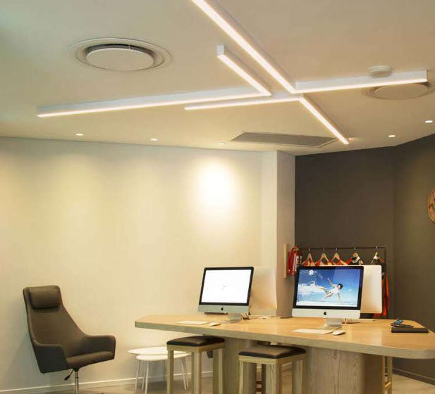 Surface-mounted light fixture - T-UNI - Civic S.r.l. - LED / linear / IP43