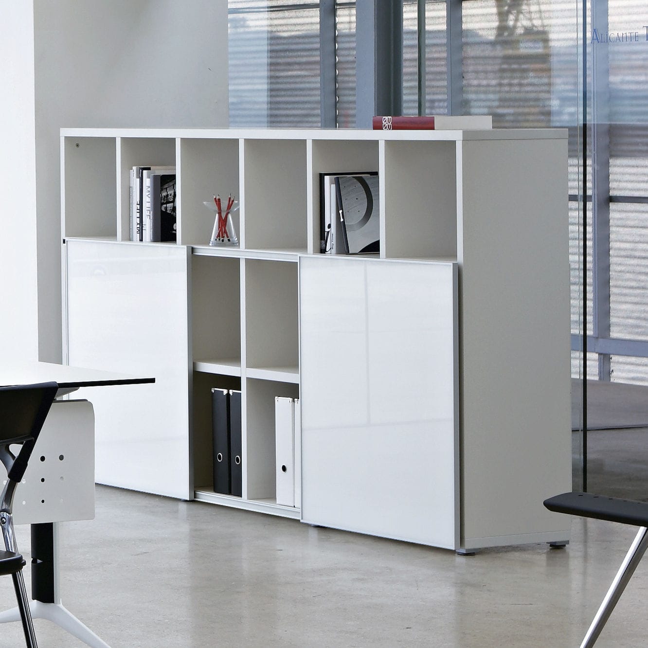 Modular bookcase - CUBIC - Actiu - high / low / contemporary