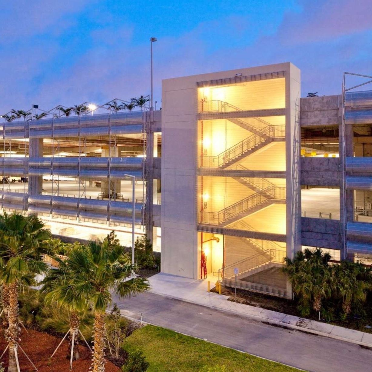 Wire mesh solar shading - MIAMI INTERMODAL CENTER - Cambridge ...