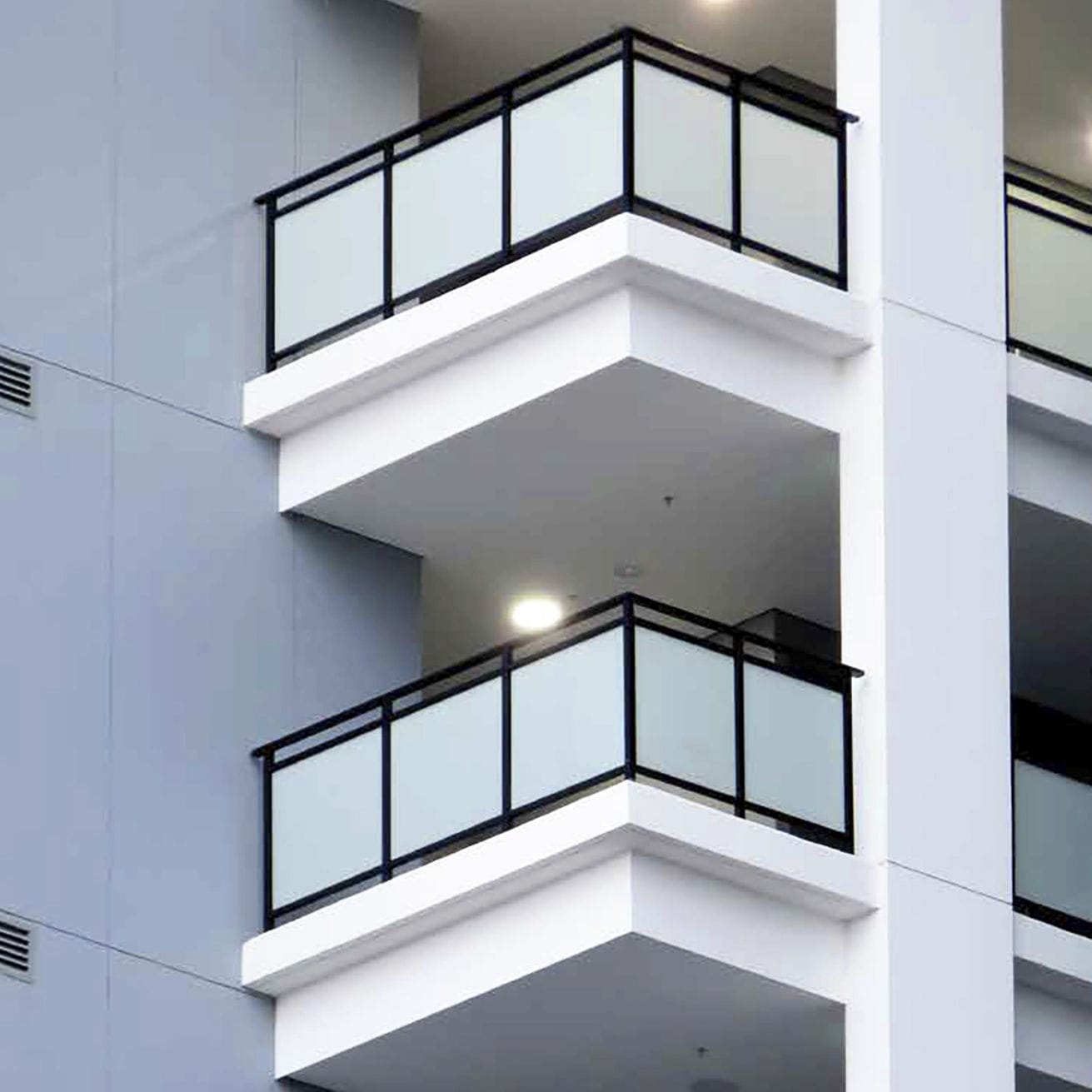 Balcony railing - BALCONY - GFS Design - metal / glass panel / outdoor