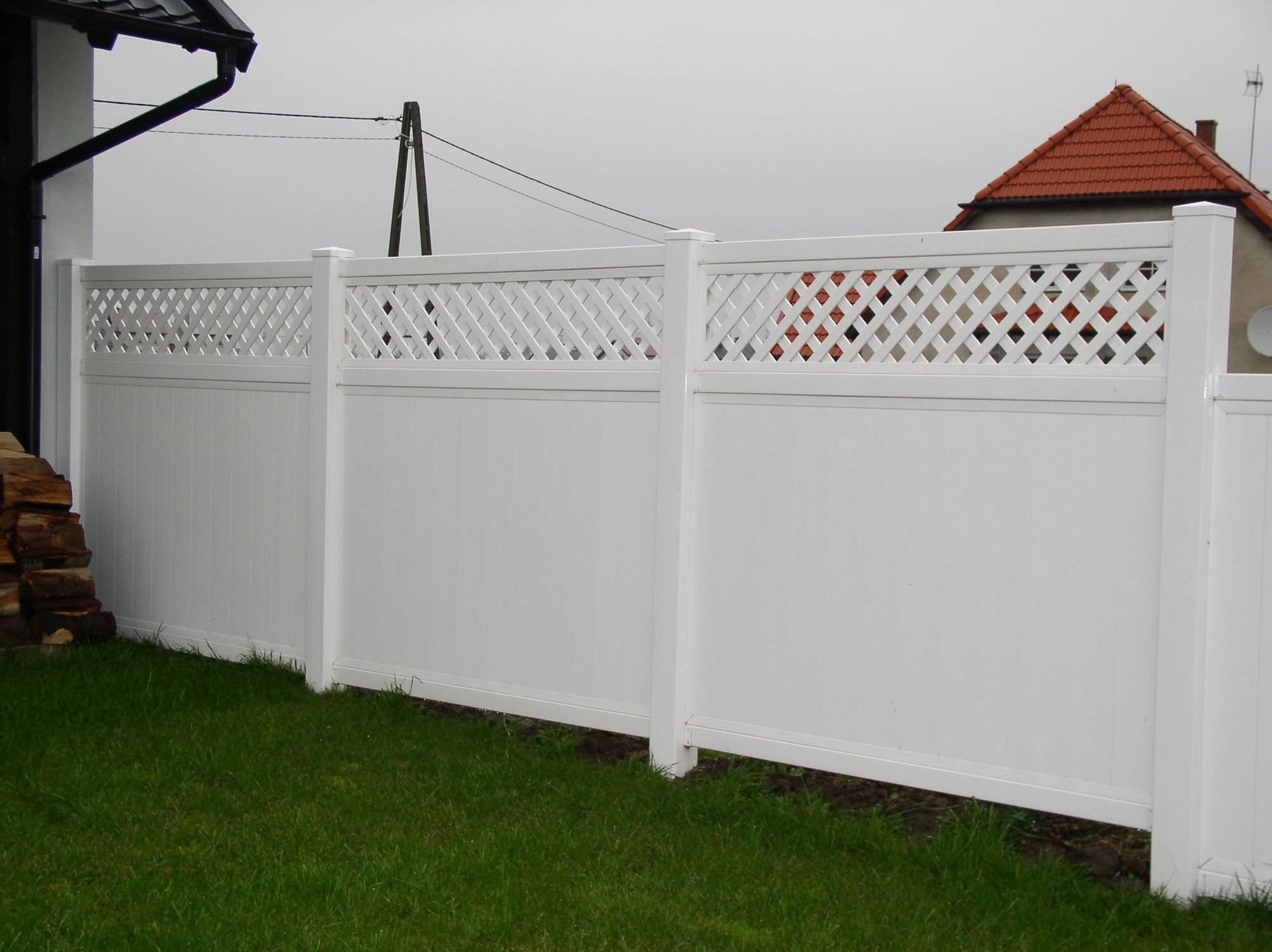 Garden fence - HOARDING OPEN WORK - Top Fence - PVC / traditional