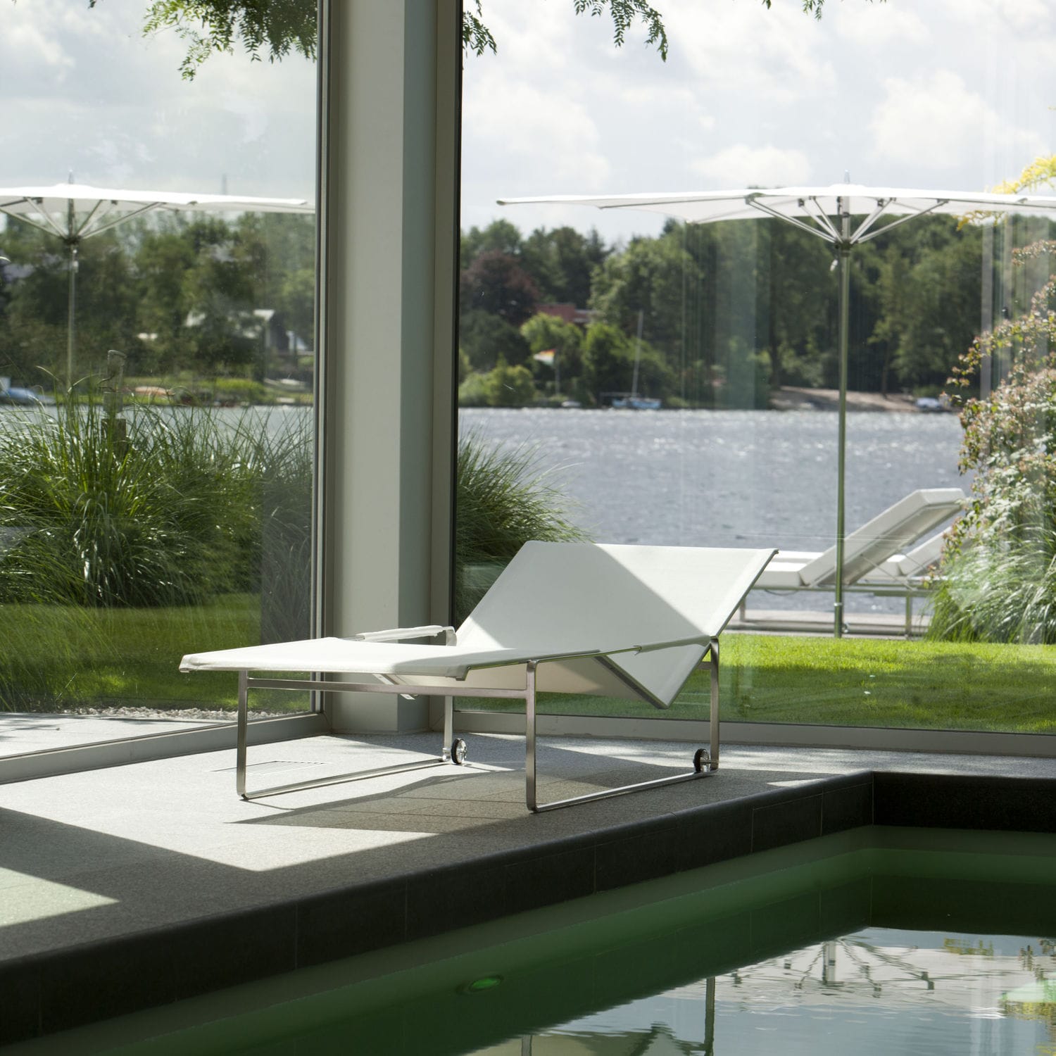 Contemporary sun lounger - TUMBONA - FueraDentro - Batyline ...