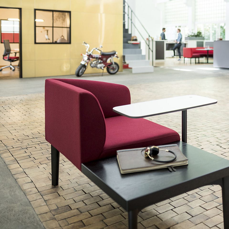 Contemporary side table - SE:WORKS - Sedus - melamine / metal base / round