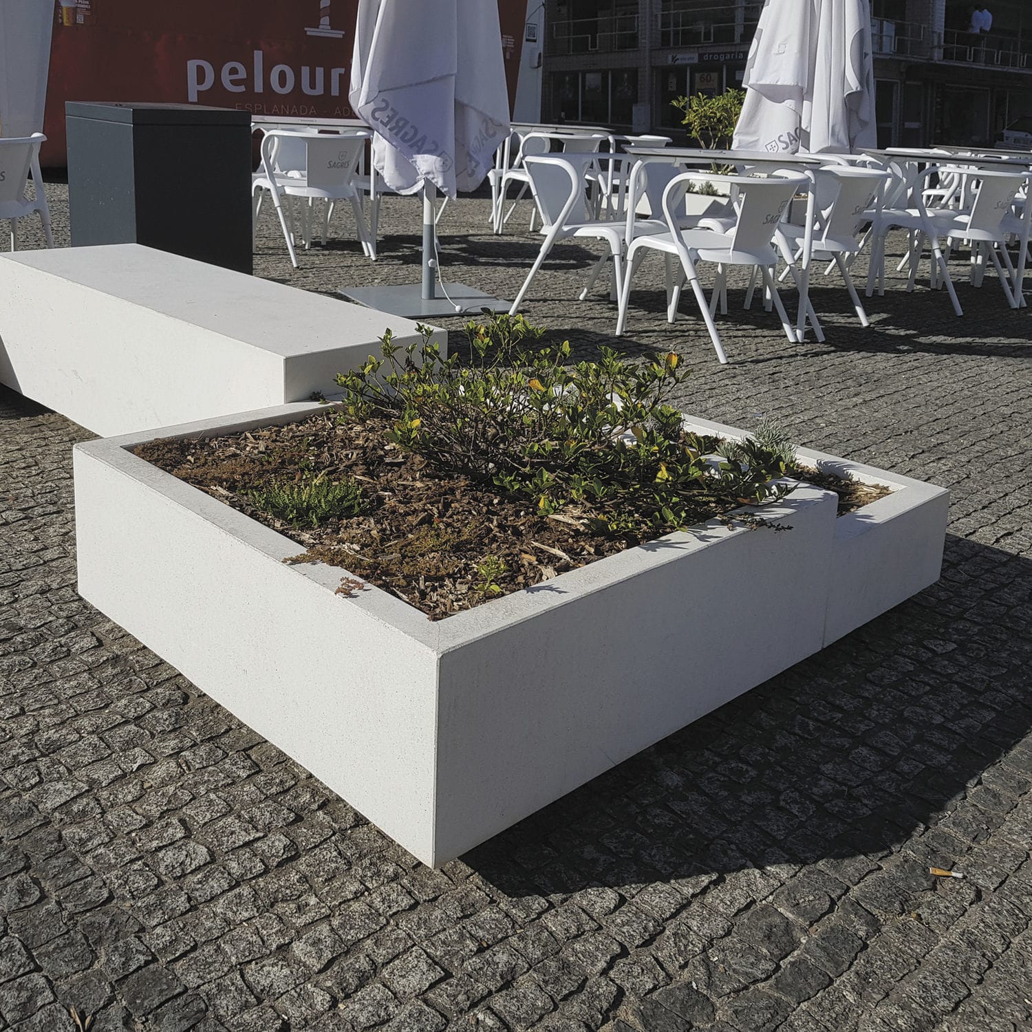 Concrete planter - Planter Q1 - 01408 - A Amop Synergies - square ...