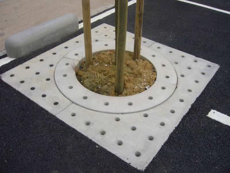 Square tree grate - SOLTAS : GREEN S + L - A Amop Synergies - concrete