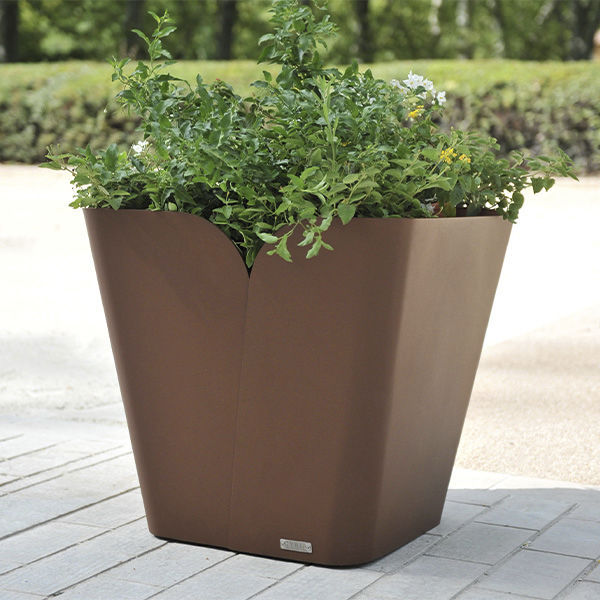 Galvanised steel Versailles planter - ADDICTED 1 - CYRIA | Mobilier ...