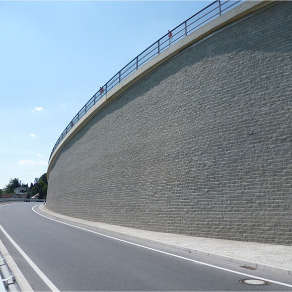 Concrete retaining wall - TENSARTECH® TW1 - Tensar International ...