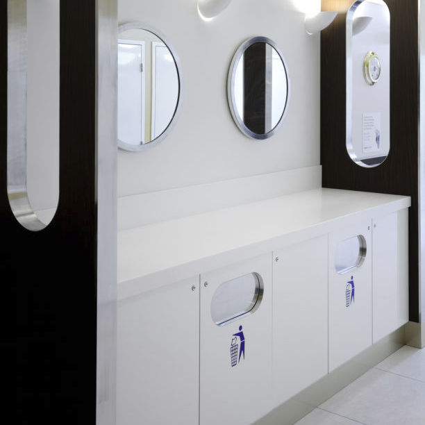 Corian® countertop - IMAGE 04 - IMAGE - white / square edge