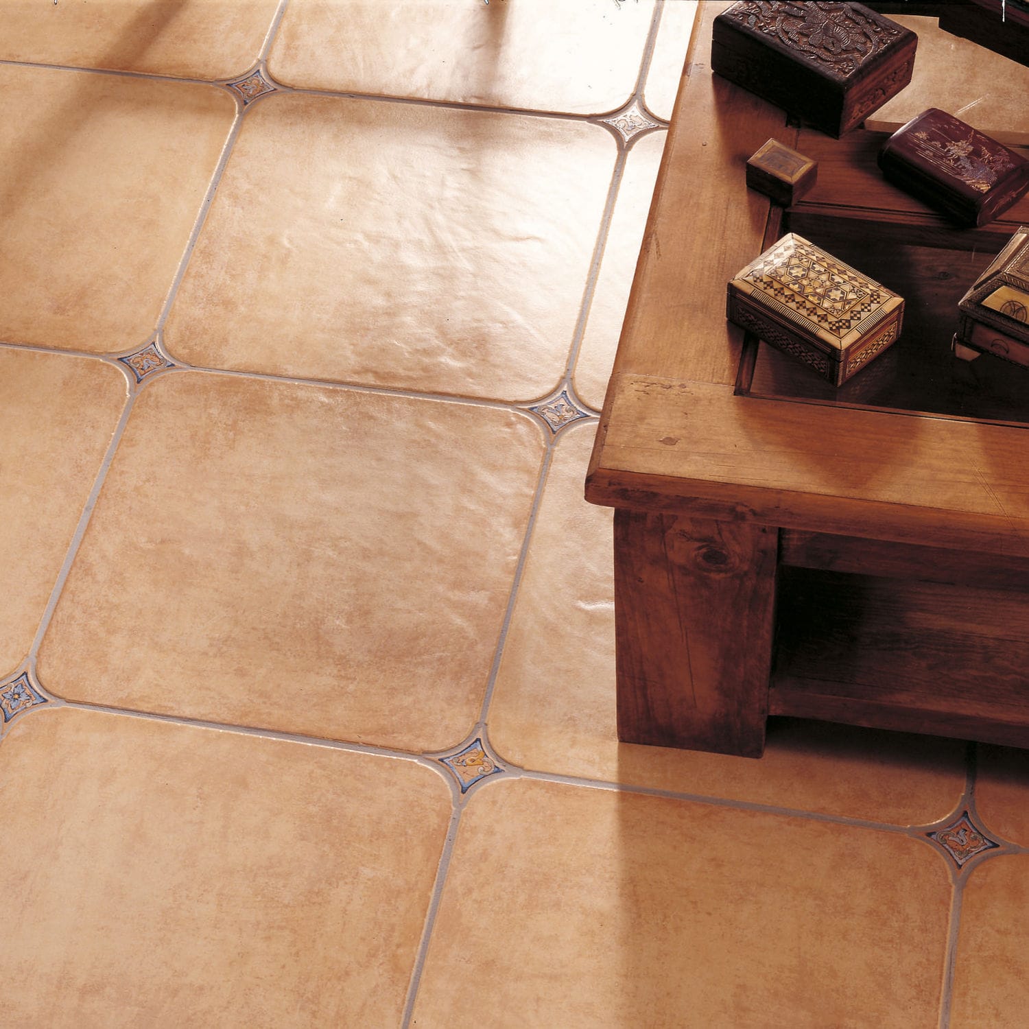 Porcelain stoneware tile - CAZORLA - Azulev - polished / indoor / floor