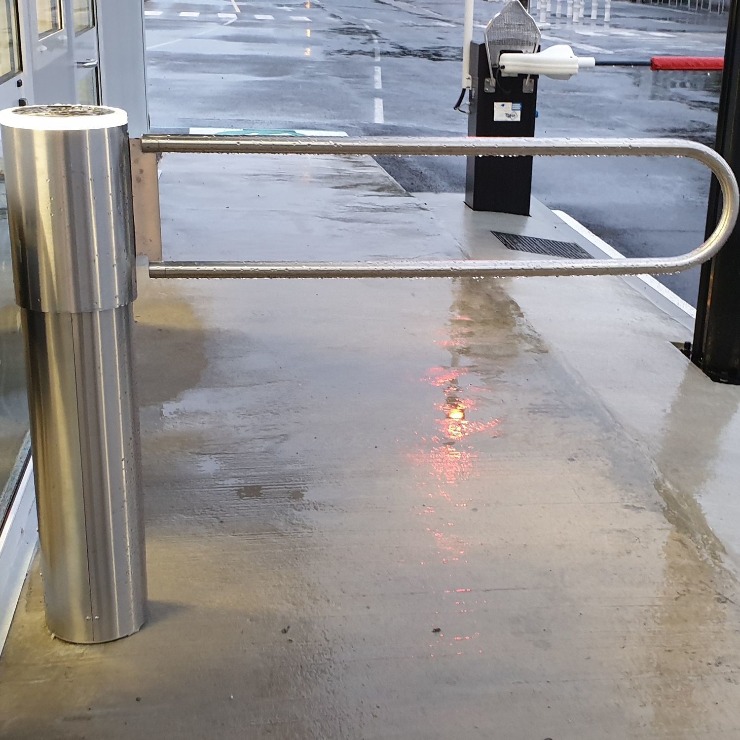 Access control barrier - AL 933 - TGO (TRAVAUX GENERAUX DE L'OUEST ...