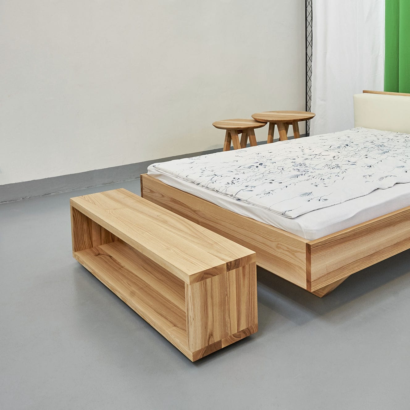 Contemporary bed bench - MENA-B-ROL - vitamin design - solid wood / oak ...