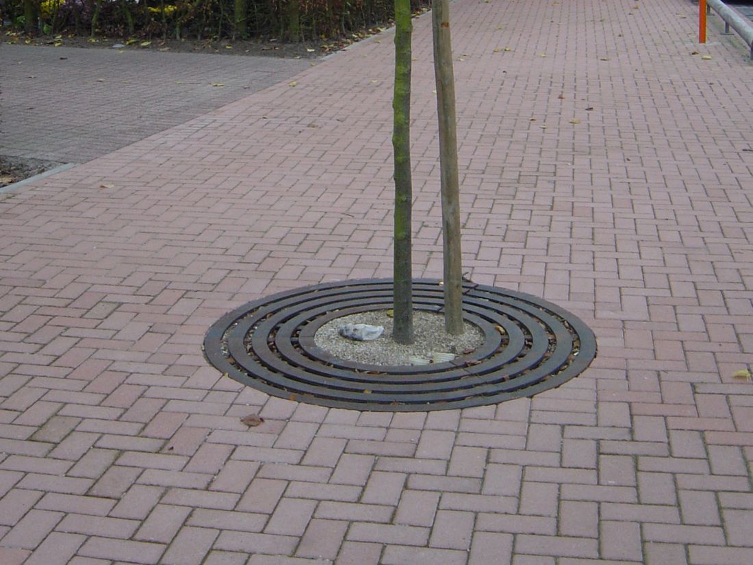 Round tree grate - LIEDE - ANAE street furniture - cast iron