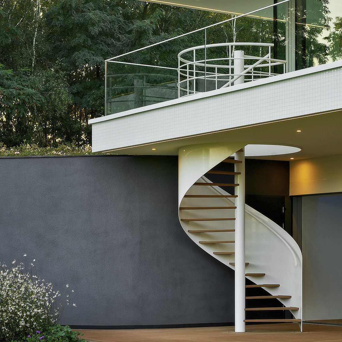 High-end staircase - HOLTEN - EeStairs - spiral / wooden step / plastic ...