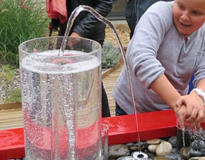 Playground water play feature - Espace d'eau France