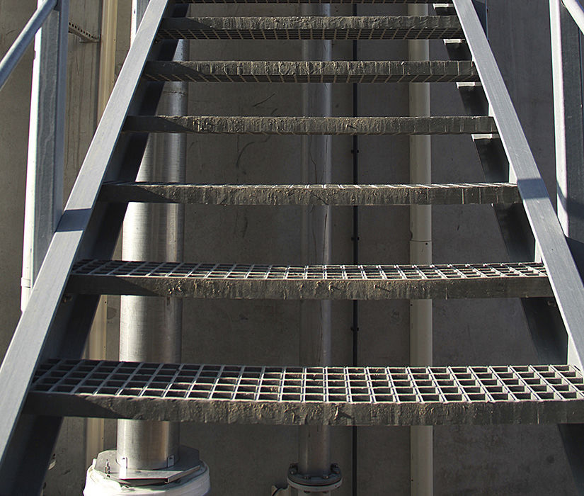 Composite material step - Via Composites - high-resistance