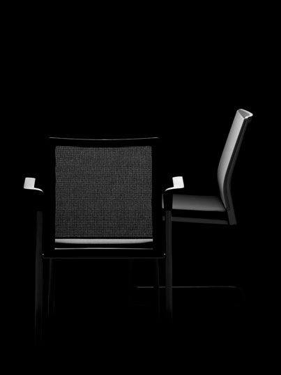 Contemporary visitor chair - PLURAL - Forma 5 - mesh / with armrests