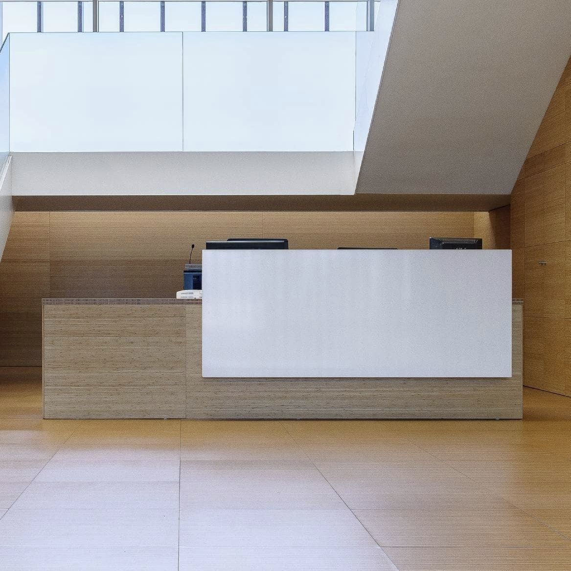 MDF reception desk - Grupo GUBIA - bamboo