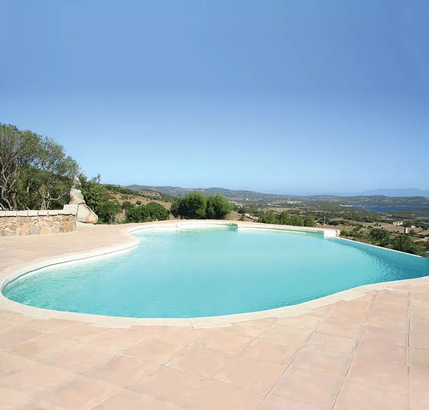 Custom swimming pool - Amalfi - Piscine Acquaform - integrated coping ...