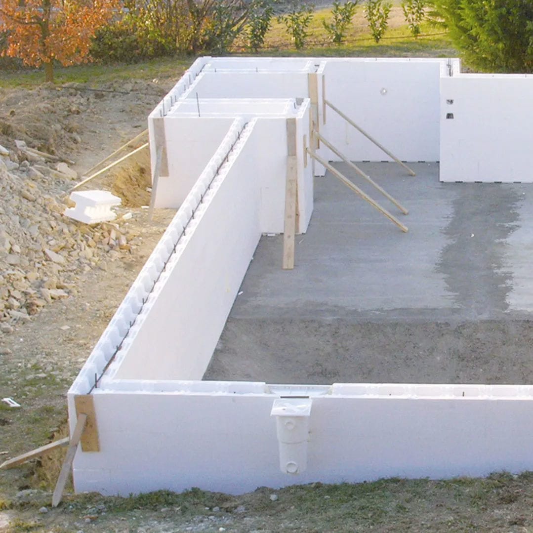 Expanded polystyrene (EPS) formwork block - ISOBLOK - Piscine Acquaform ...
