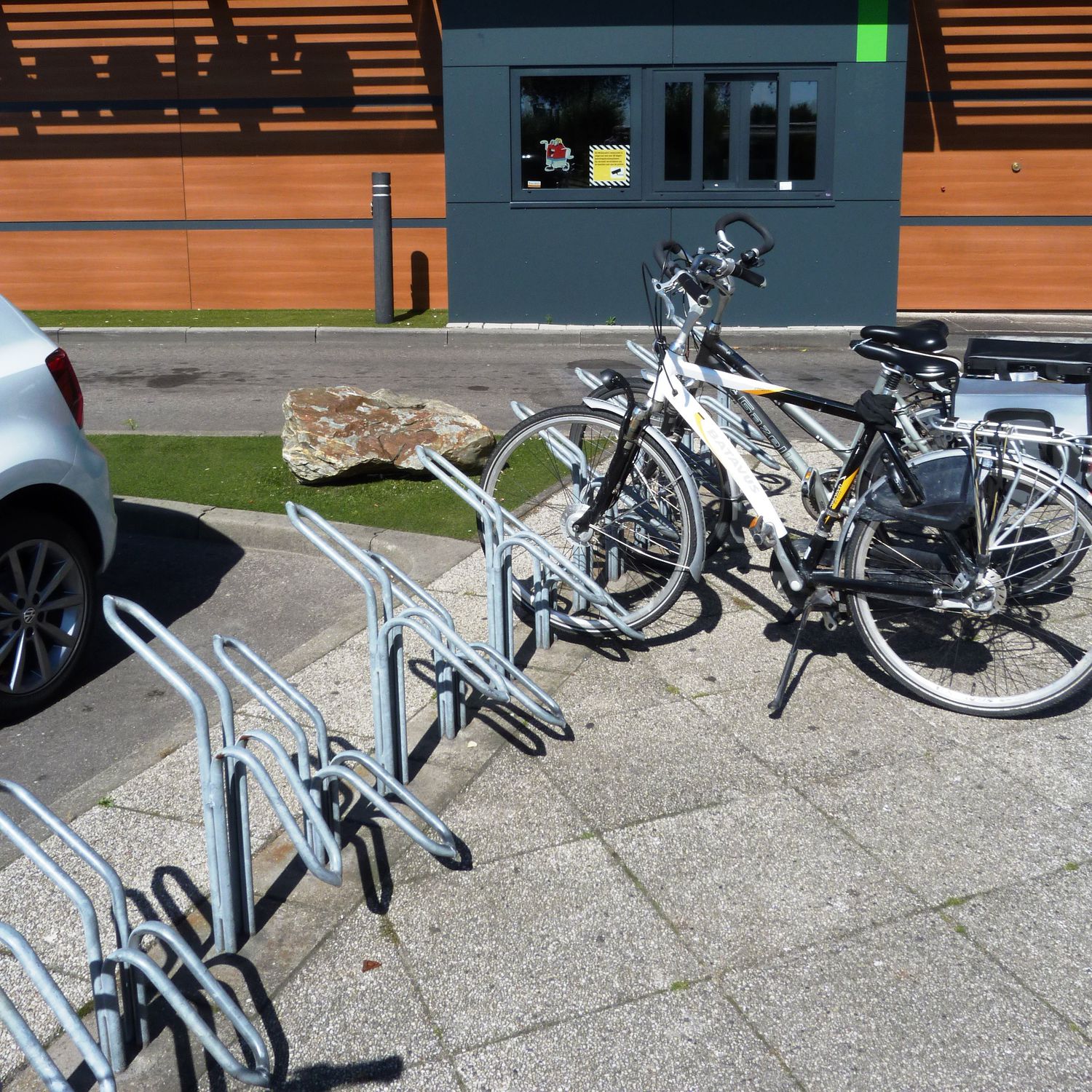 Floor-mounted bike rack - F-BIKE - NORCOR MOB.URBAIN - secure / for ...