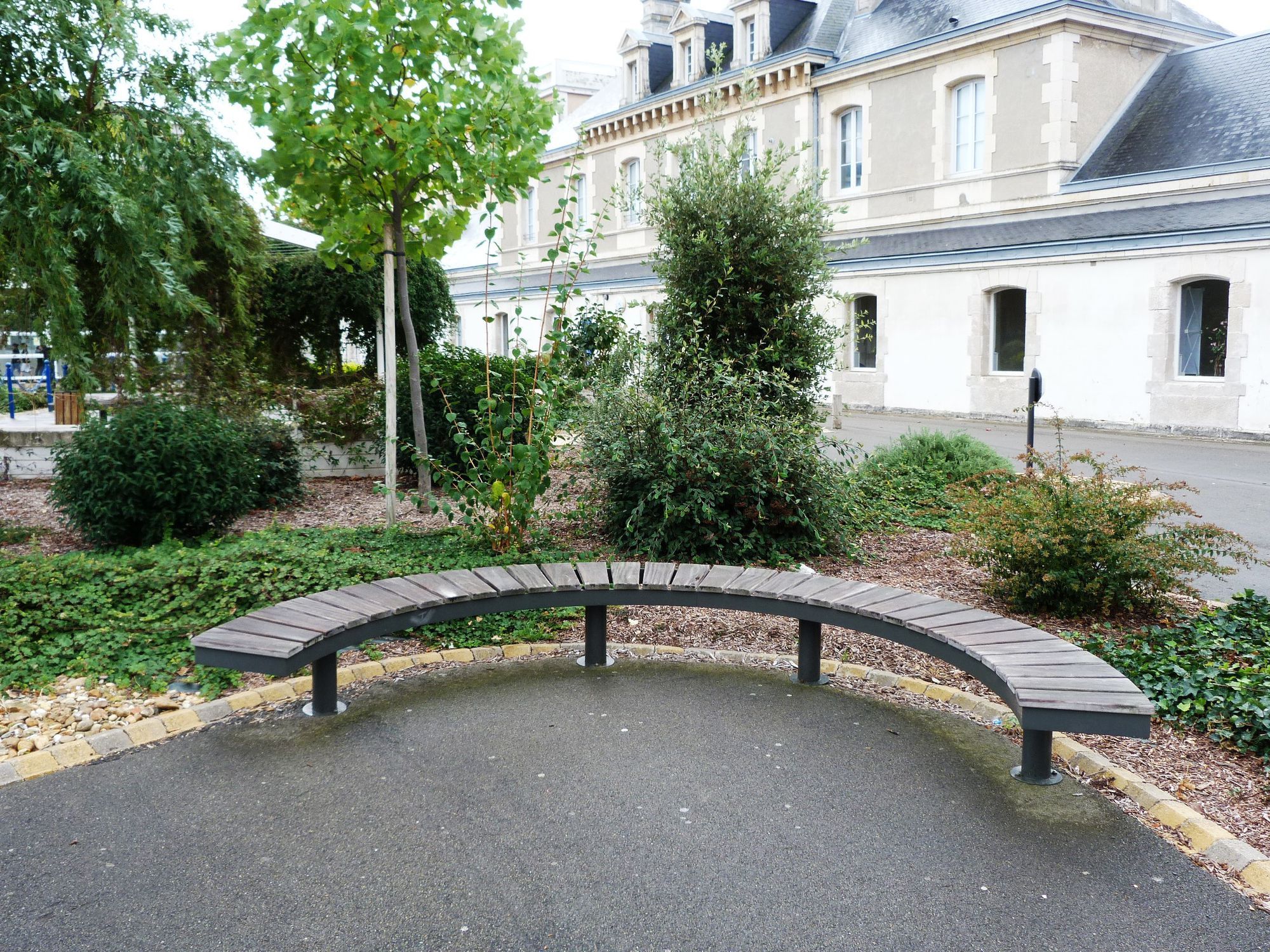 Contemporary public bench - NORCOR MOB.URBAIN - wooden / steel