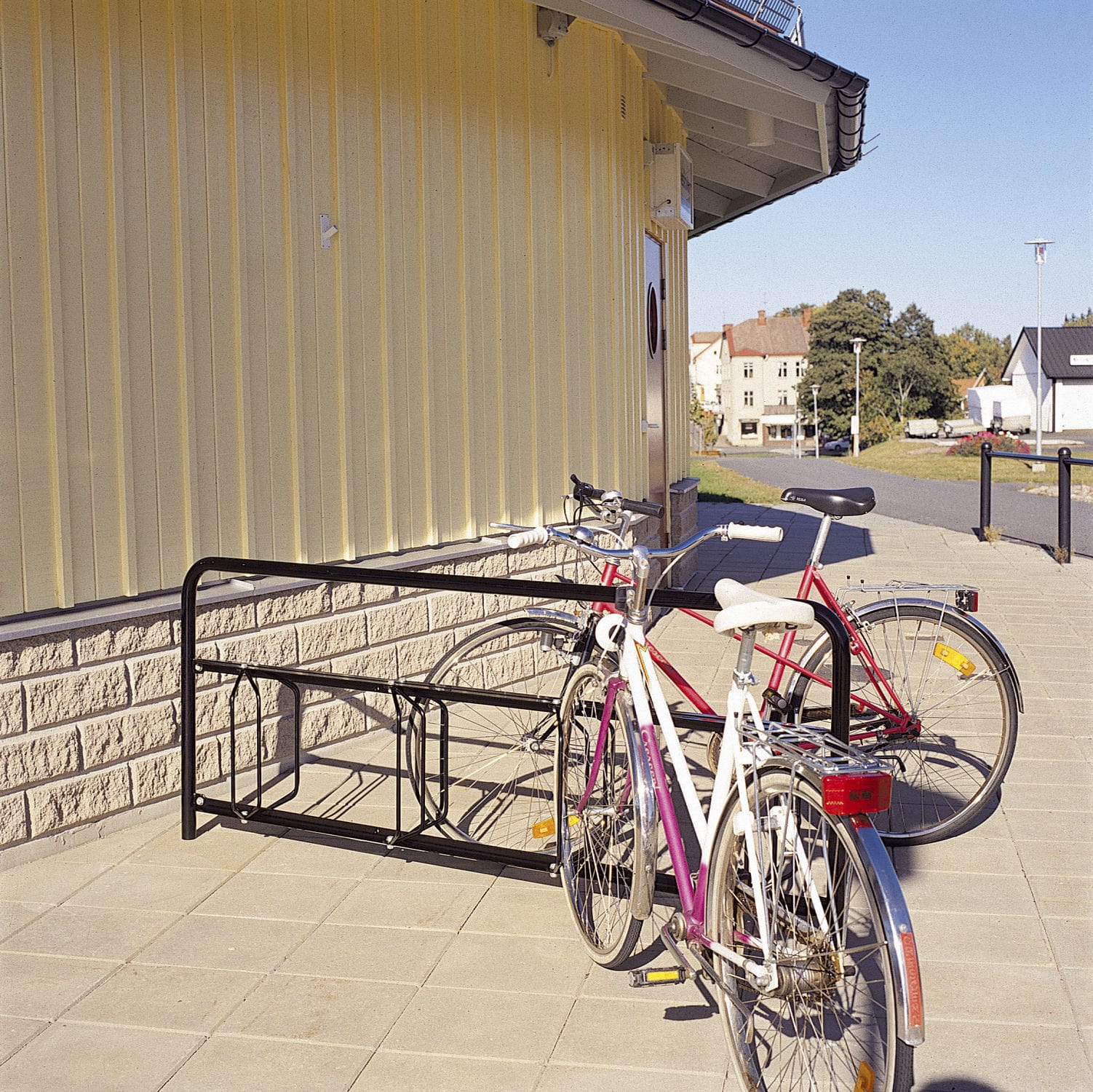 Floor-mounted bike rack - GASPRA - HAGS Aneby AB - steel / horizontal ...