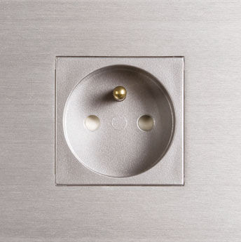 Power socket - VICTOR FLATLINE - CJC Systems - wall-mounted / aluminum