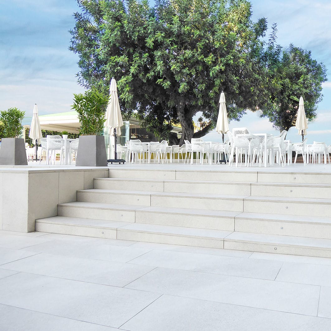 Porcelain stoneware step covering - Cerámica Mayor - non-slip